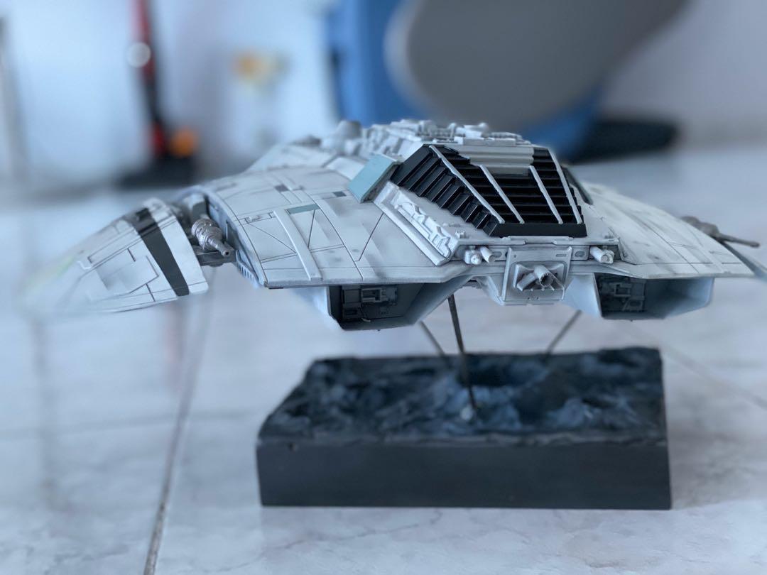 Custom Painted Moebius Battlestar Galactica Cylon Raider with Lights ...