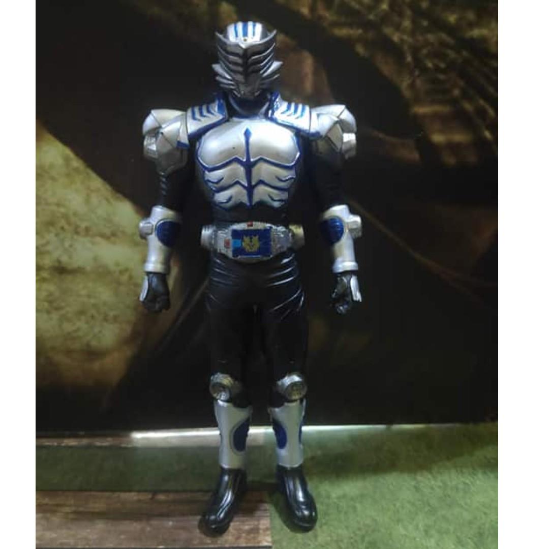 Kamen Rider/Masked Rider Action Figures (Kamen Rider Zolda and Kamen ...