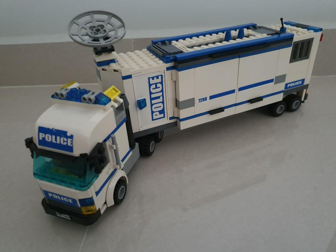 LEGO City Police Mobile Command Truck, Hobbies & Toys, Toys & Games on ...
