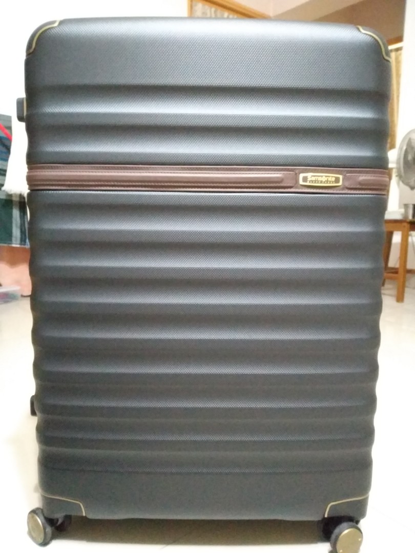 Samsonite luggage, Hobbies & Toys, Travel, Luggage on Carousell