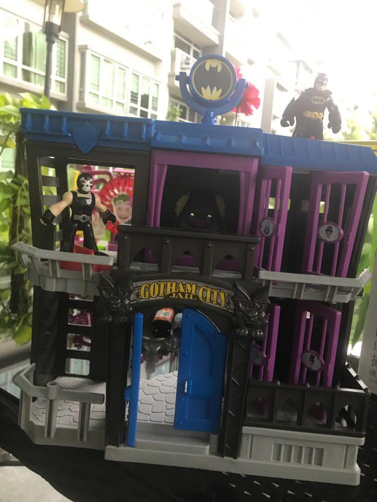 Fisher -Price Imaginext DC Super Friends Gotham City Jail, Hobbies ...