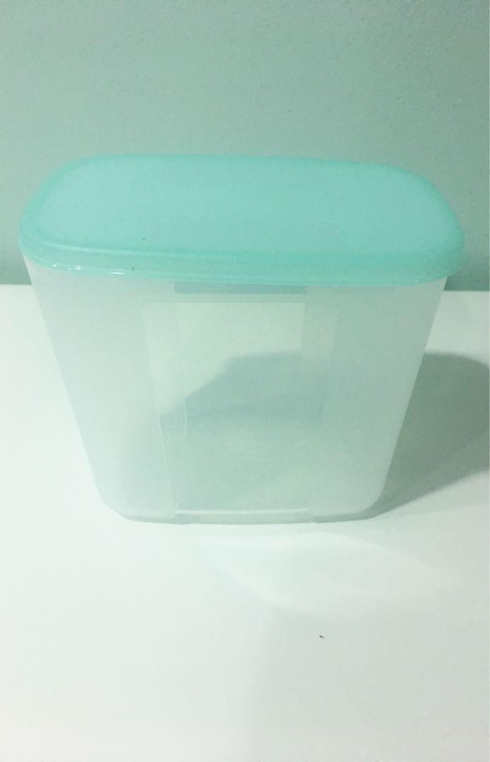 Tupperware Deep Pocket Freezermate, TV & Home Appliances, Kitchen ...
