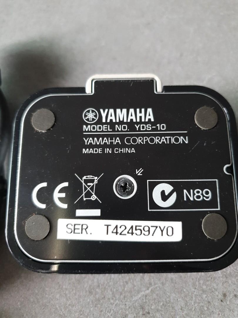 Yamaha YDS-10 Universal iPod Dock for Select Yamaha Home Theatre ...