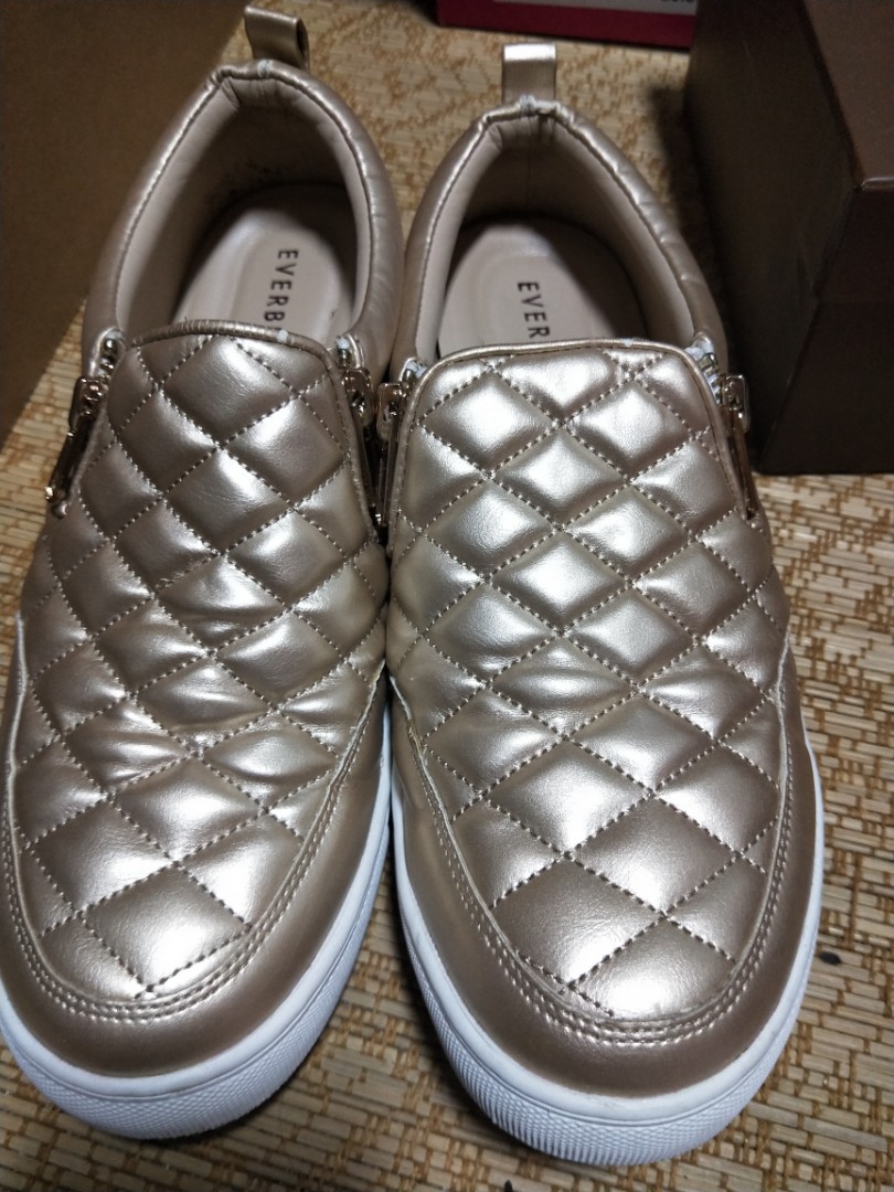 Everbest Light Gold Shoes, Women's Fashion, Footwear, Flipflops and ...