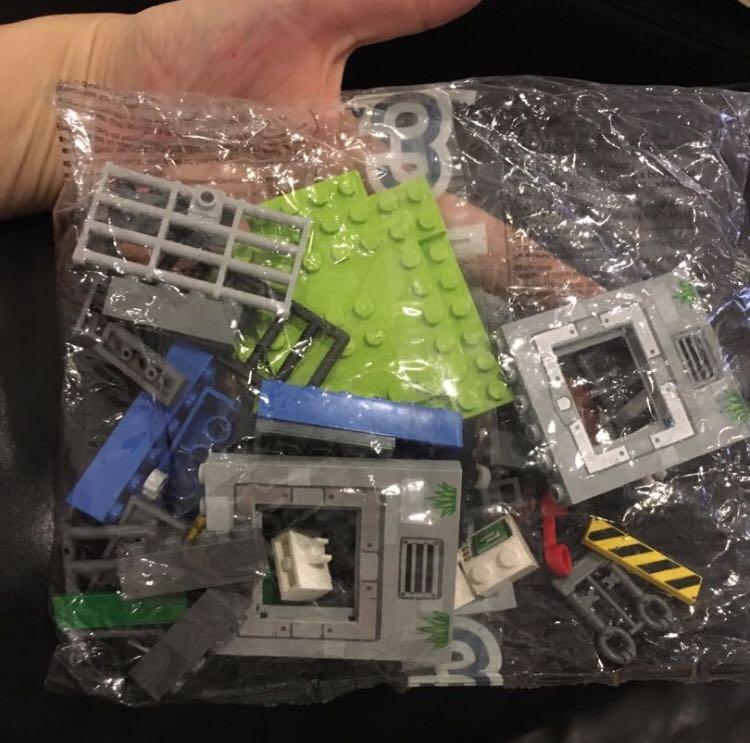 Lego - assorted bricks + minifigures + unopened bag of bricks, Hobbies ...