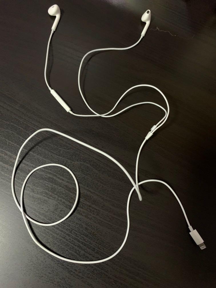 Original/Authentic Apple Earpiece, Audio, Earphones on Carousell