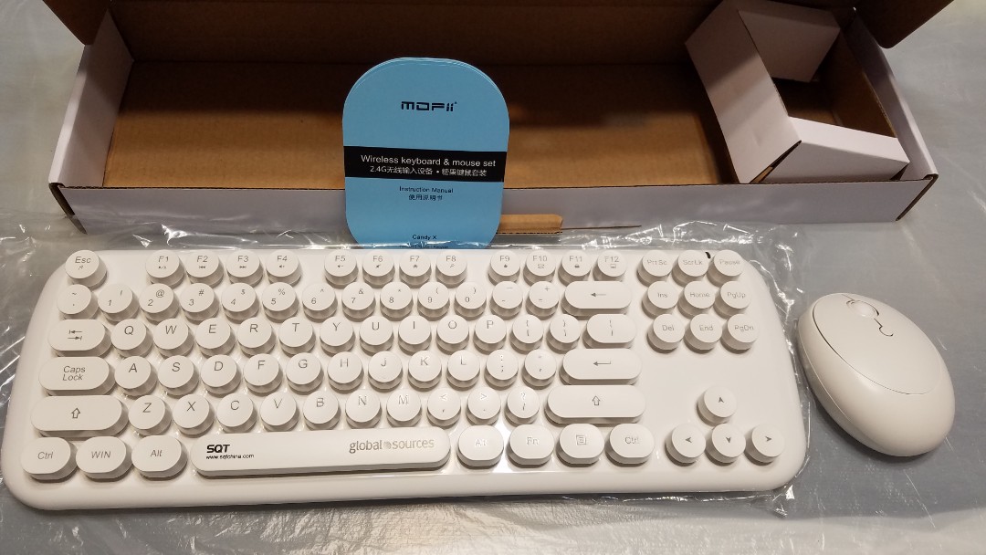 Wireless Key Board & Mouse Set, 手提電話, 電話及其他裝置配件, 其他電子周邊配件及產品 - Carousell