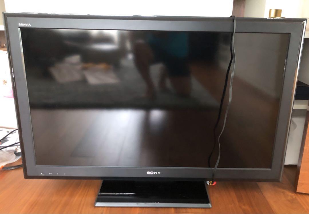 Sony Bravia LCD TV 40”, TV & Home Appliances, TV & Entertainment, TV on ...