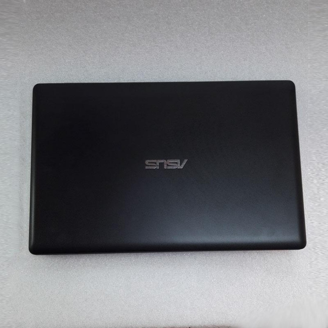 $399 Asus X552L Intel Core i5-4200U @ 1.6GHz Nvidia GeForce 820M ...