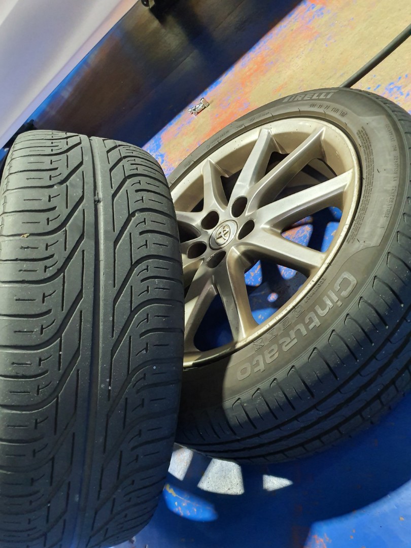Toyota estima original 4 pcs 18" rim w/tyre, Car Accessories, Tyres ...