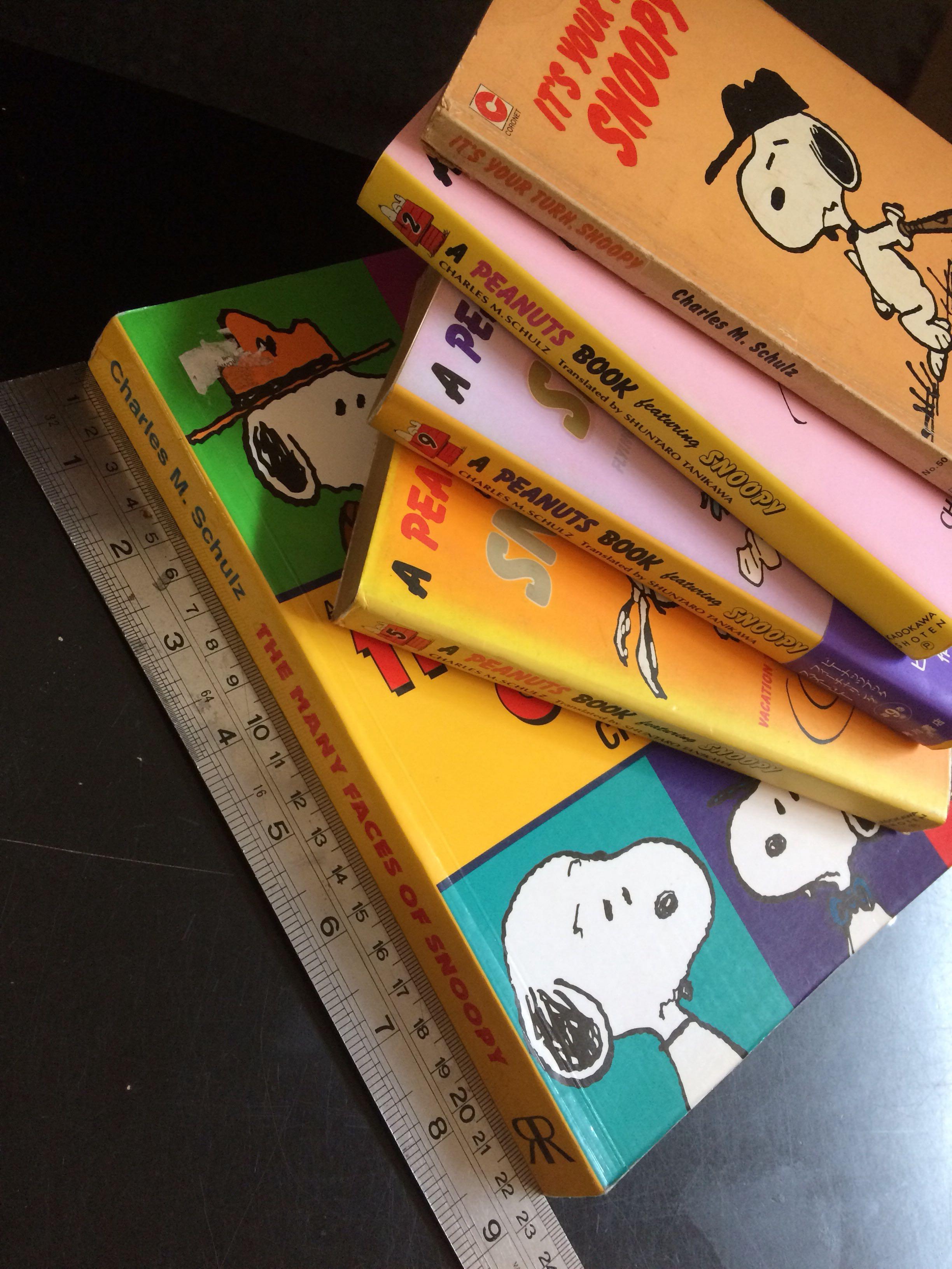 A Peanuts Book featuring Snoopy, Hobbies & Toys, Books & Magazines ...