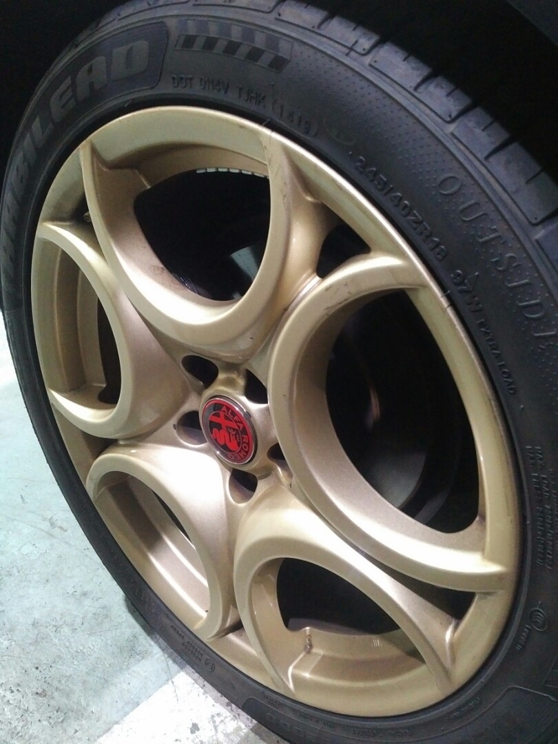 Alfa Romeo 18" Signature 5-Horseshoe Alloy Rims, Car Accessories, Tyres ...