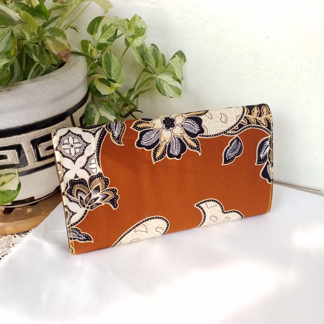 Batik Purse, Women's Fashion, Bags & Wallets, Purses & Pouches on Carousell