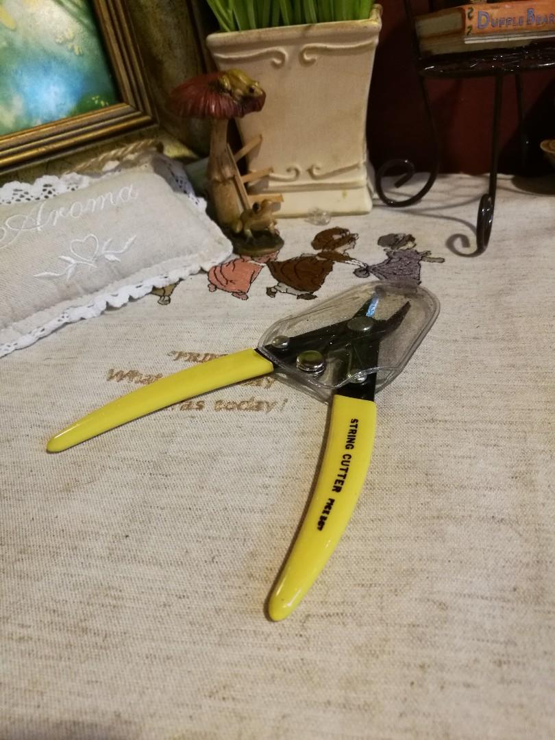 pick boy string cutter, Hobbies & Toys, Music & Media, Music ...