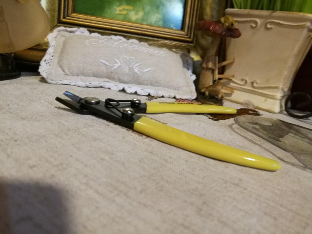 pick boy string cutter, Hobbies & Toys, Music & Media, Music ...