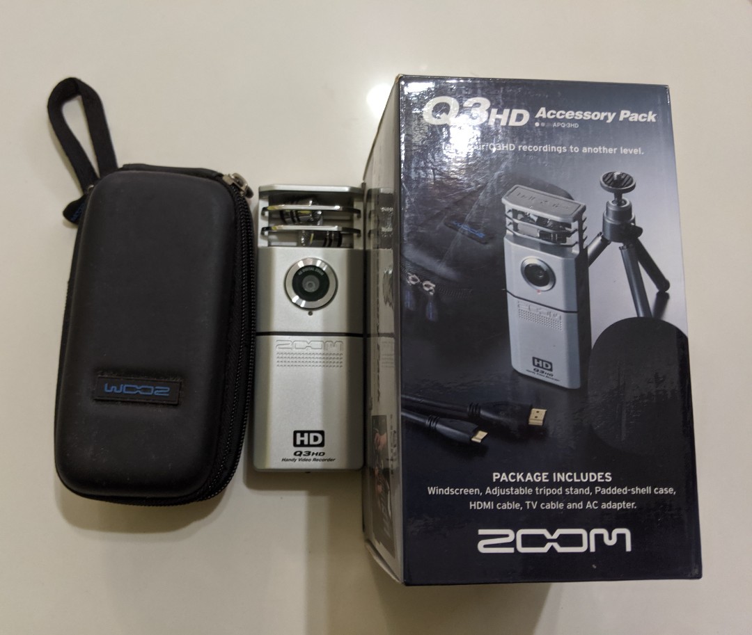 Q3HD handy video recorder zoom and accessory pack, Photography, Video Cameras on Carousell