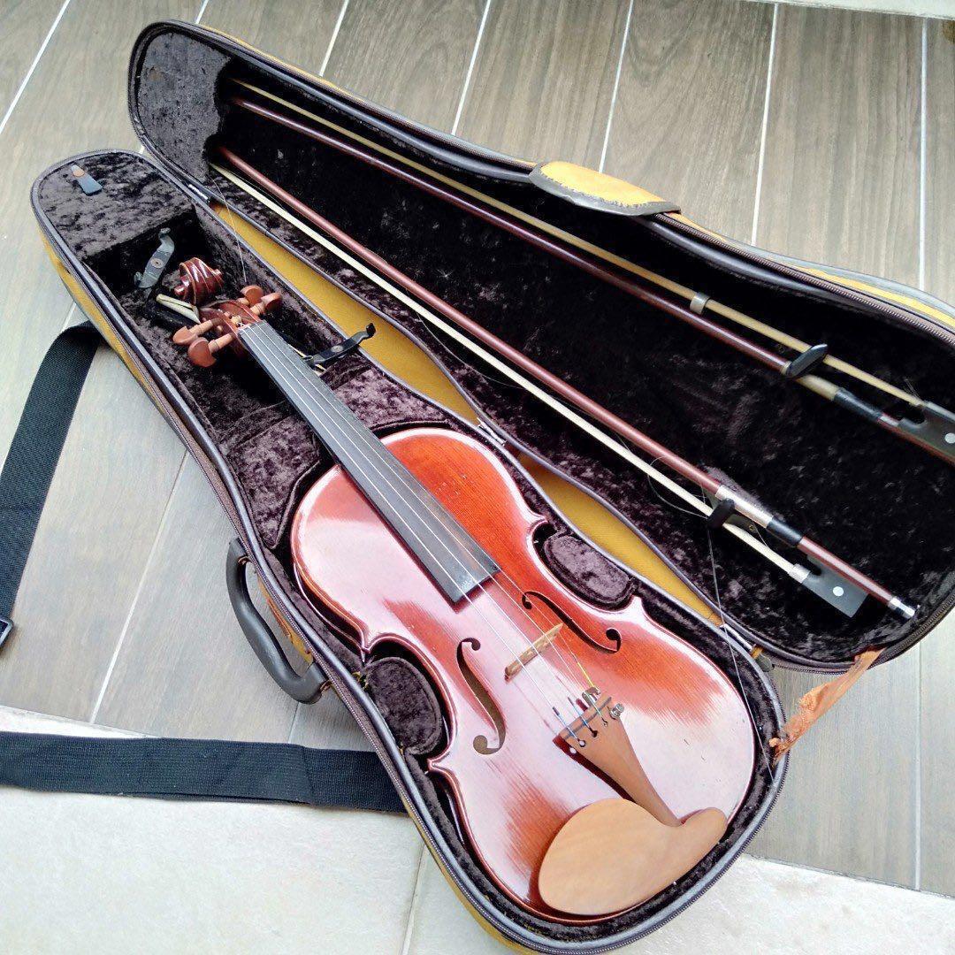 4/4 Full Size Violin by Elgard Ungh, Hobbies & Toys, Music & Media ...