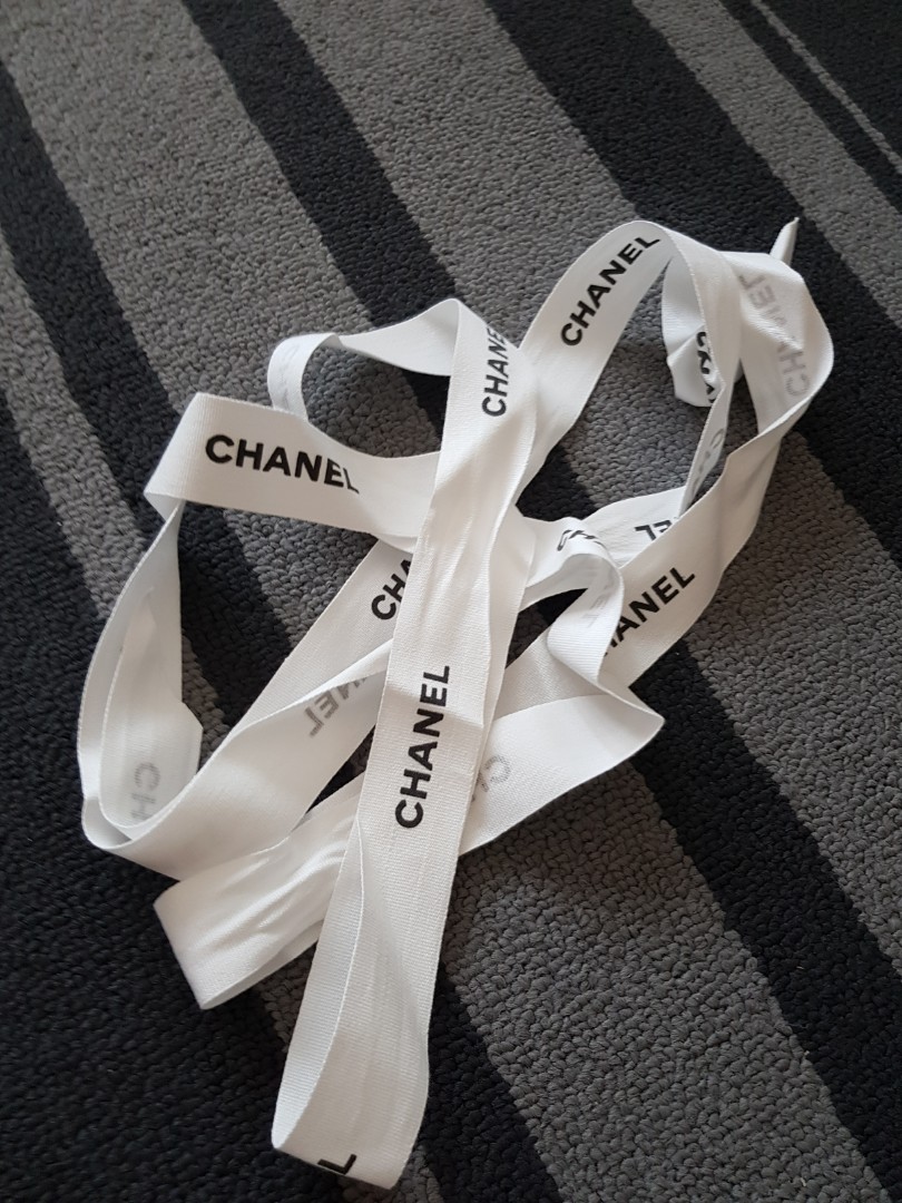 Chanel white flower Paper Bag, Luxury, Bags & Wallets on Carousell