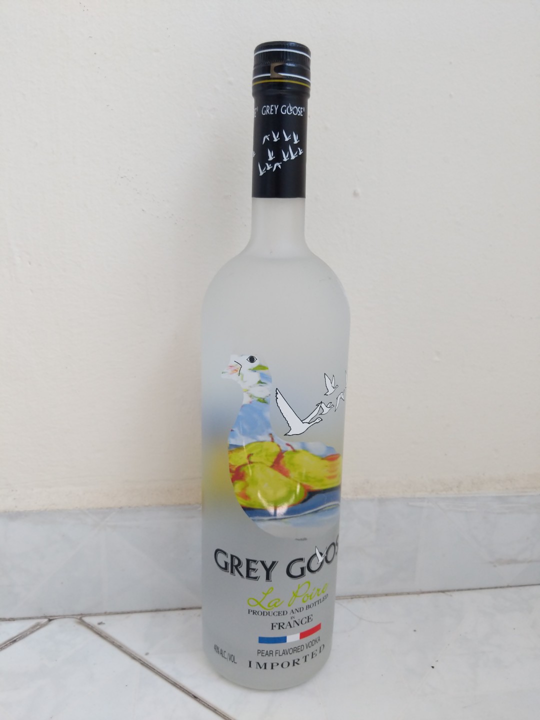 Grey goose vodka 1 litre, Food & Drinks, Alcoholic Beverages on Carousell