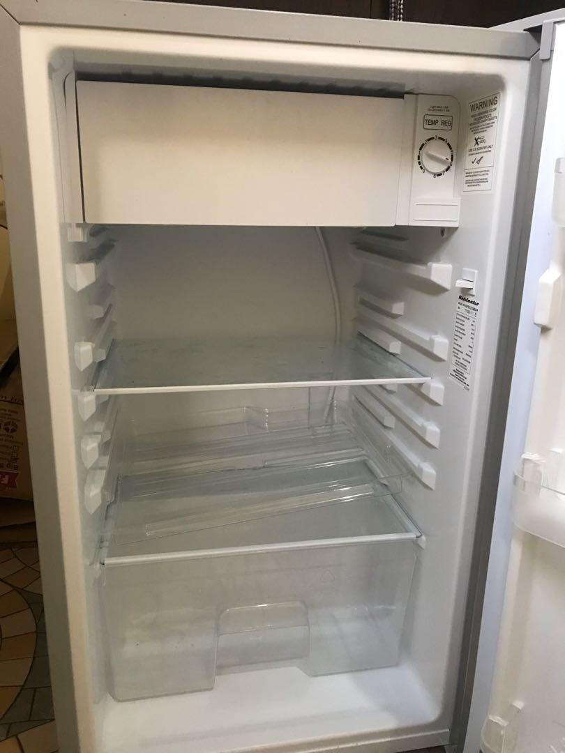 Kelvinator Mini Refrigerator, TV & Home Appliances, Kitchen Appliances ...