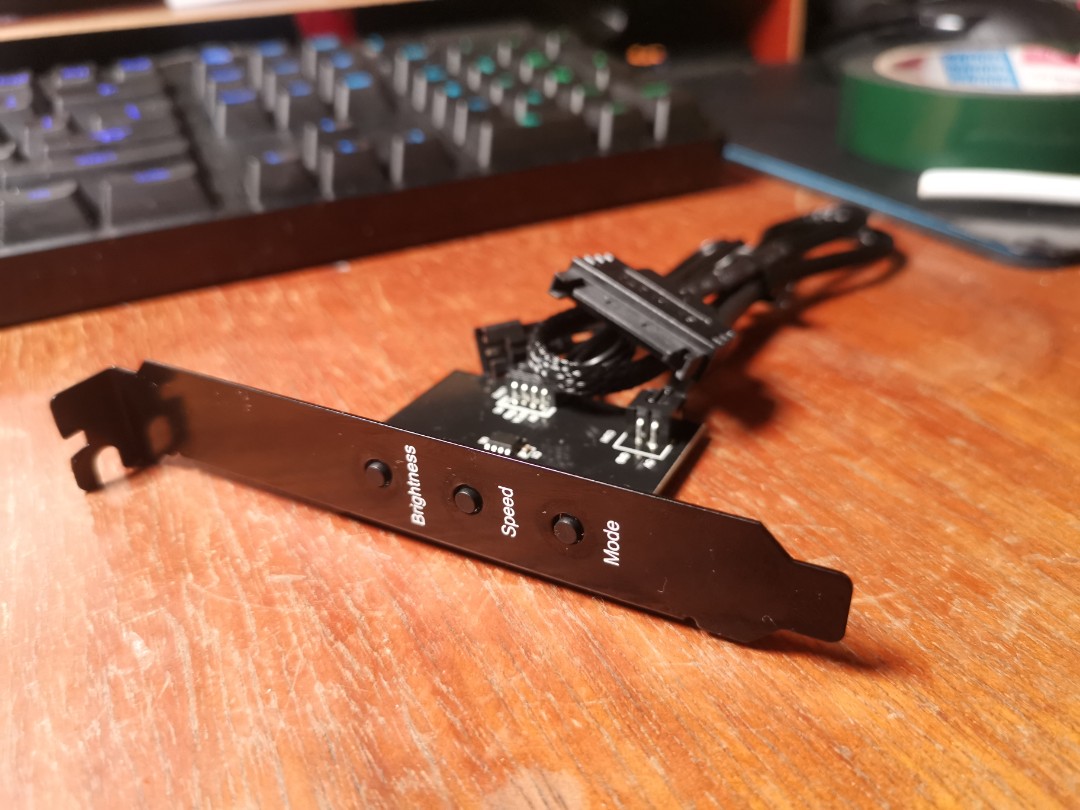 Lian Li Strimer ARGB Controller, Electronics, Computer Parts ...