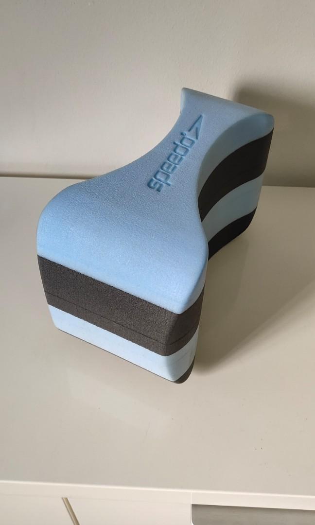 Speedo float, Sports Equipment, Sports & Games, Water Sports on Carousell