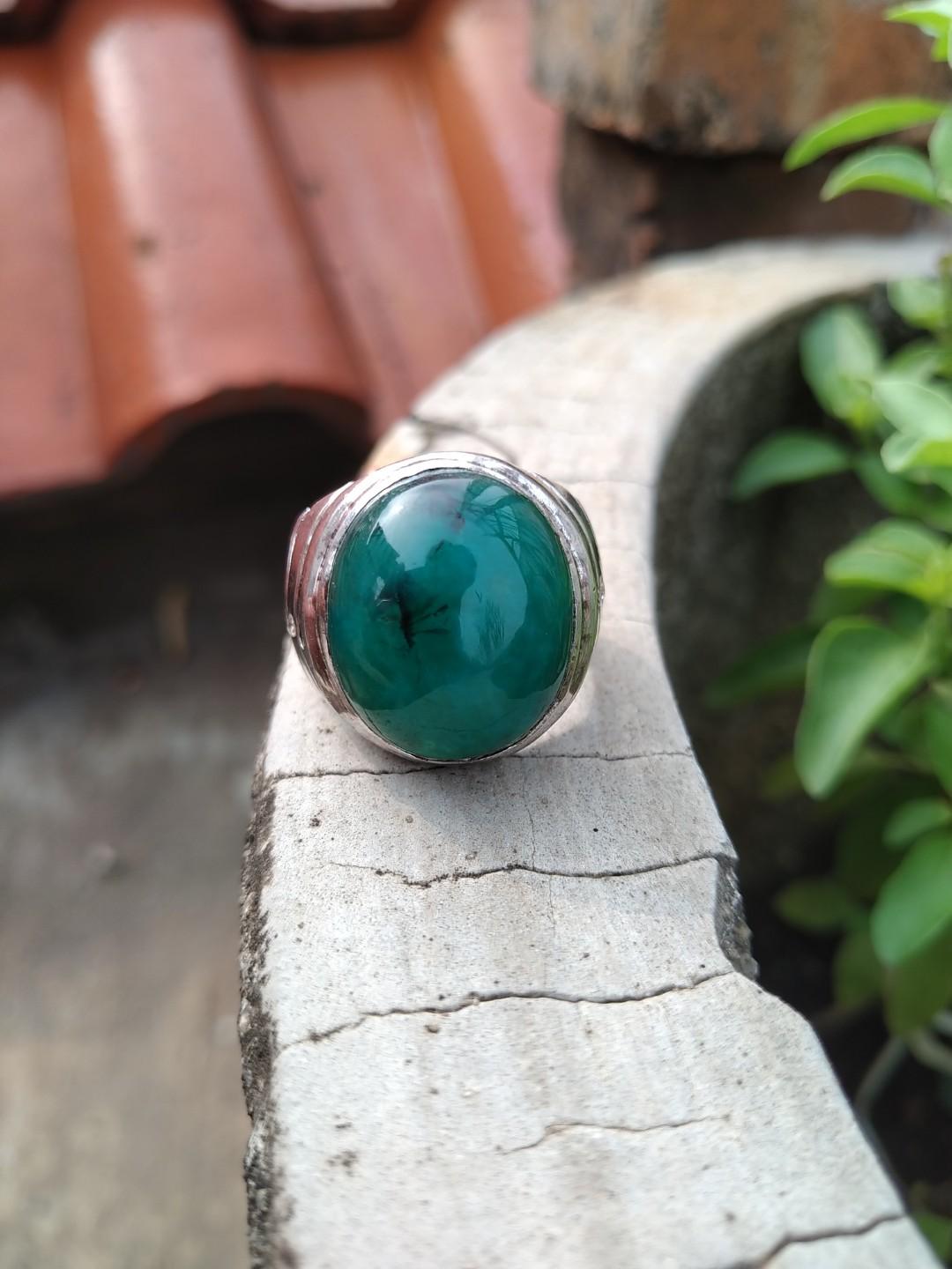 Batu Bacan Putih Bening