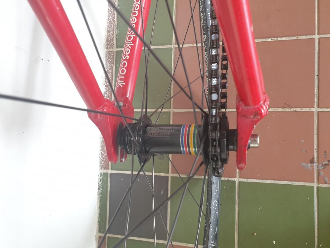 Genesis madison, Sports Equipment, Bicycles & Parts, Bicycles on Carousell