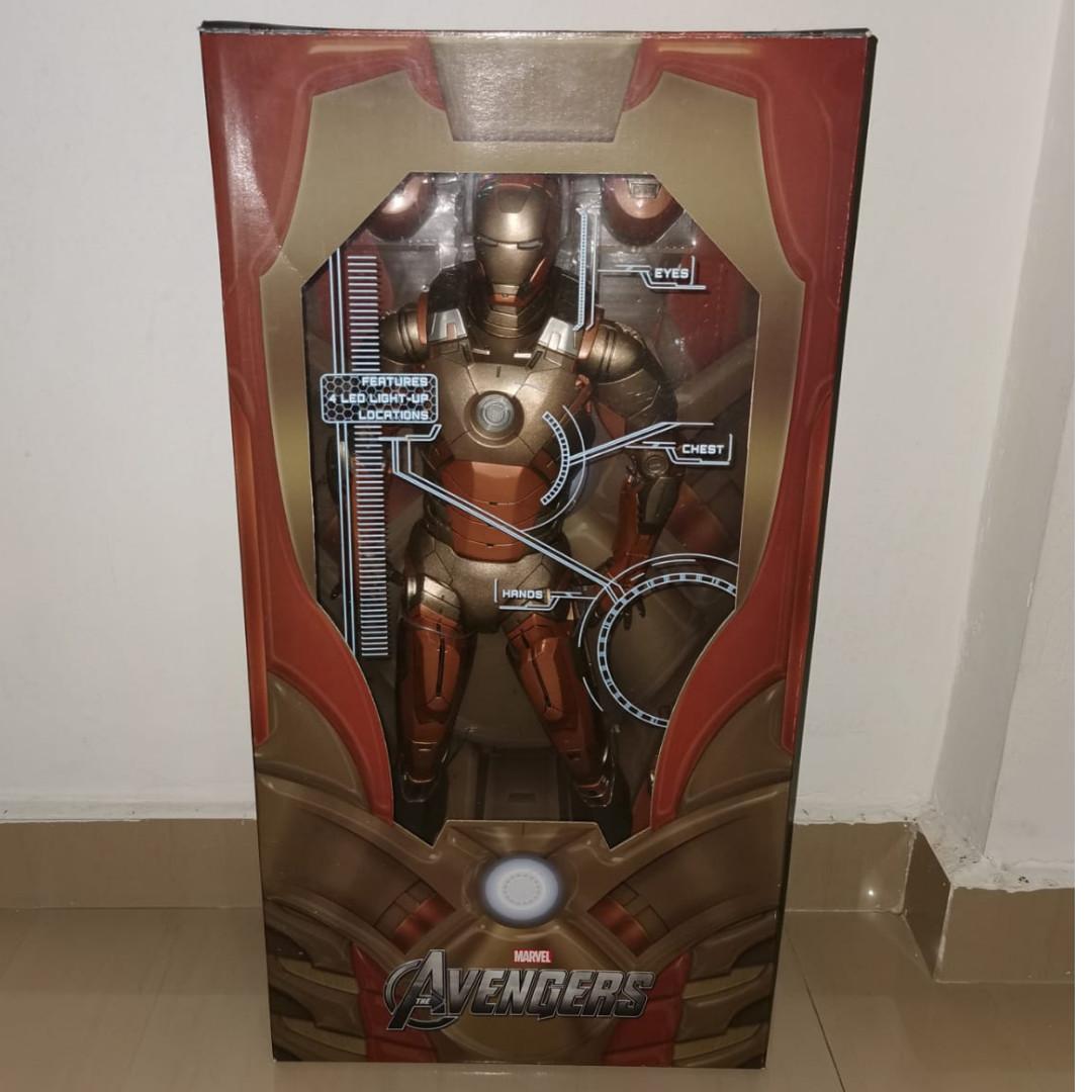 NECA "Avengers" 1/4th Scale Figure - Iron Man Midas Armor, Hobbies ...