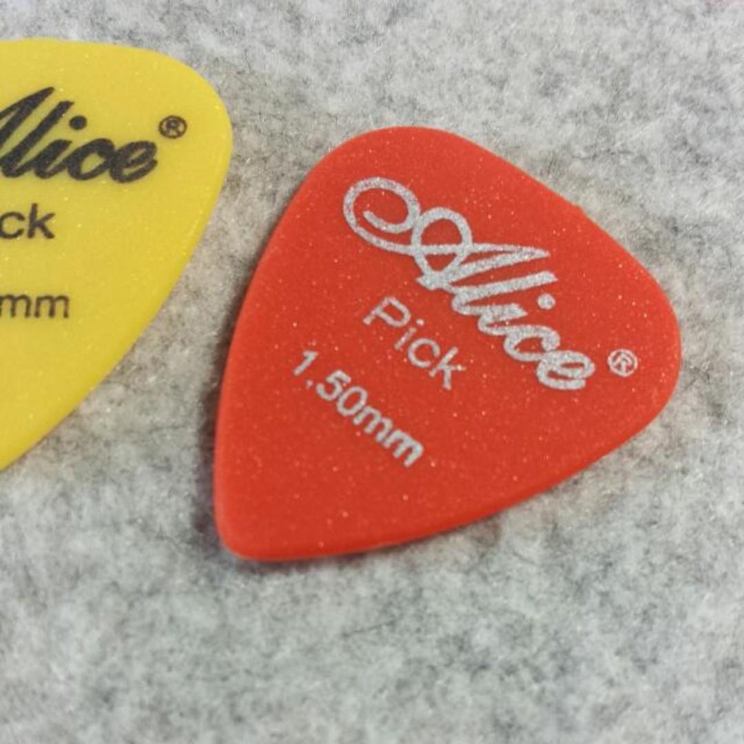 Rough Matte Alice Pick - 1.50 mm Thick Pick (For Better Grip), Hobbies ...