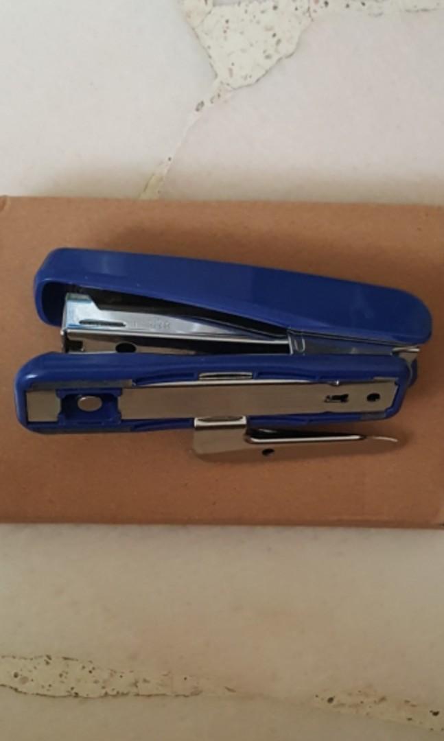 SureMark SQ 2088 B8 Stapler, Hobbies & Toys, Stationery & Craft, Other ...