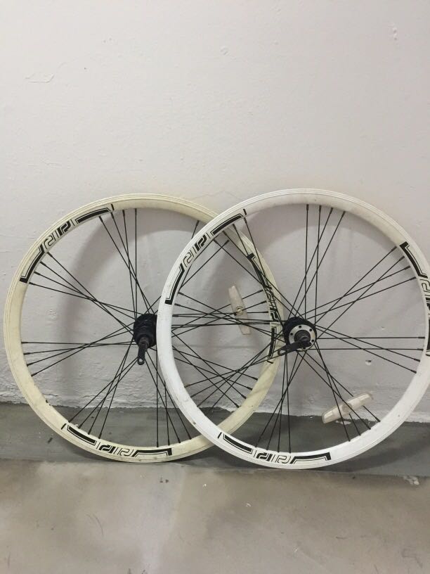 MTB white wheelset, Sports Equipment, Bicycles & Parts, Parts ...