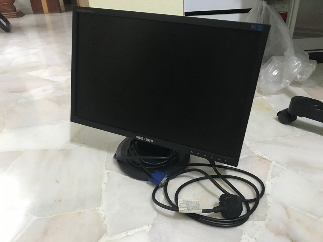 Samsung SyncMaster 923NW Widescreen 19 inch LCD Monitor, Computers ...