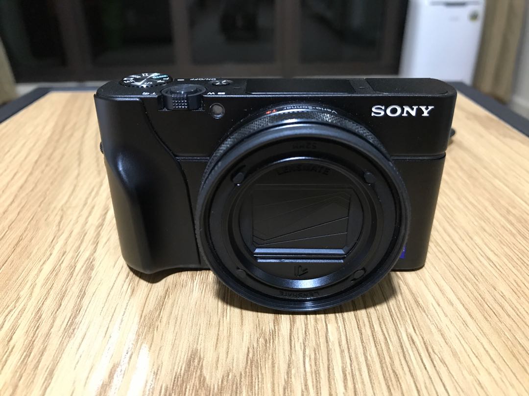 Sony Rx100m7, Photography, Cameras, Mirrorless on Carousell