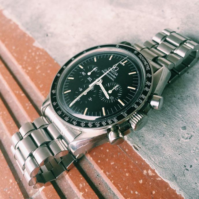 Speedmaster First Display Caseback 3592.50, Luxury, Watches on Carousell