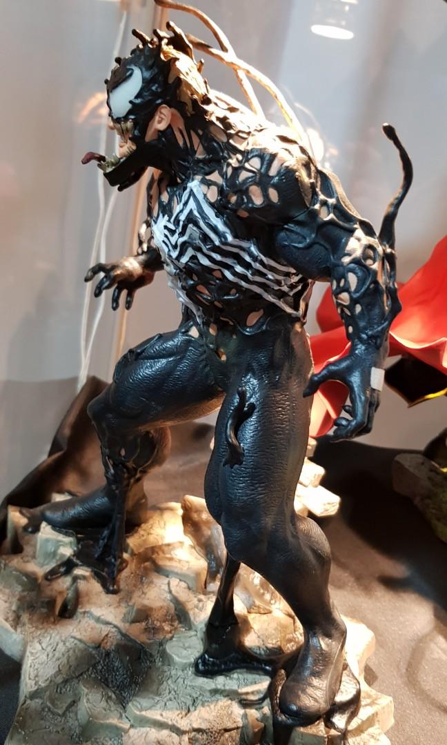 Diamond Select Gallery Venom Statue, Hobbies & Toys, Collectibles ...