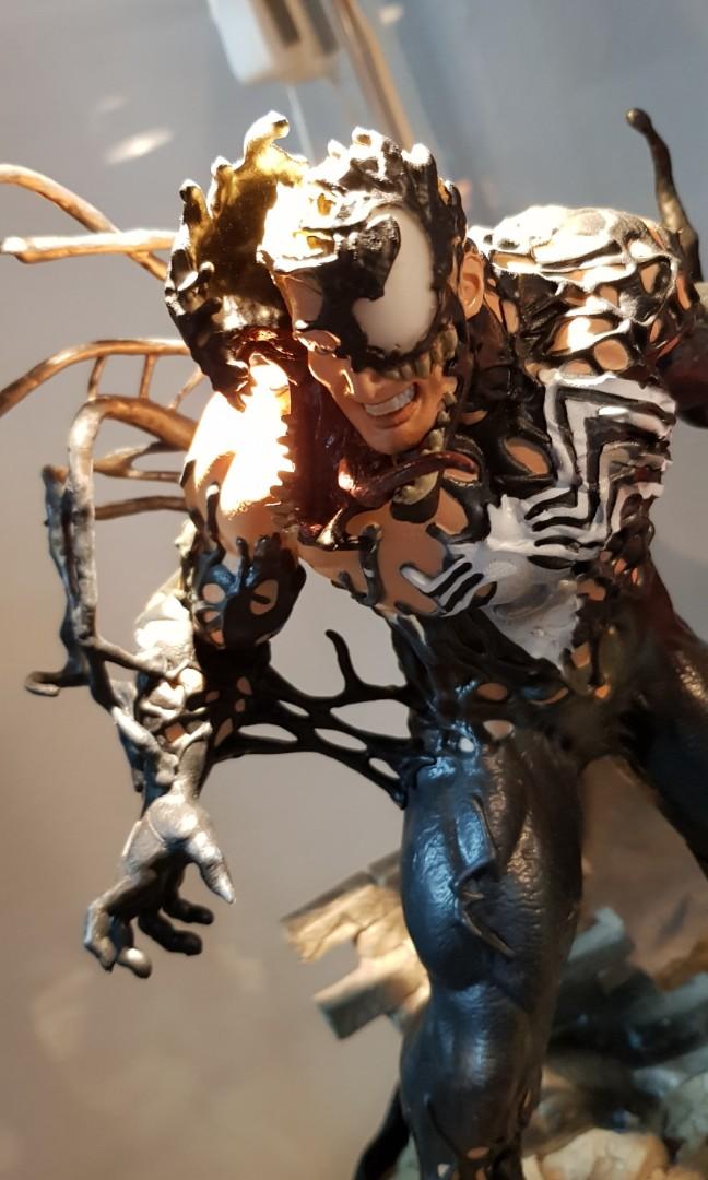 Diamond Select Gallery Venom Statue, Hobbies & Toys, Collectibles ...