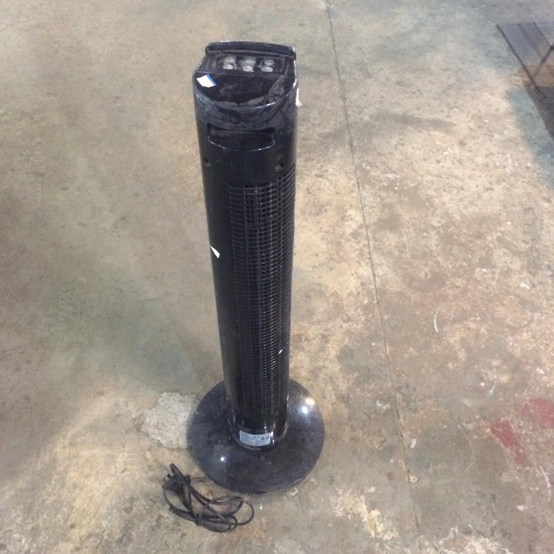 EASY HOME 90CM TOWER FAN, Furniture & Home Living, Lighting & Fans, Fans on Carousell