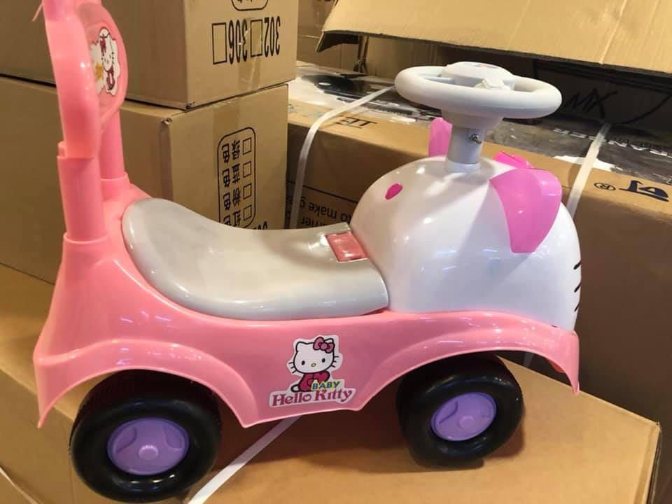 Hello kitty ride on toy car for kids, Babies & Kids, Infant Playtime on ...