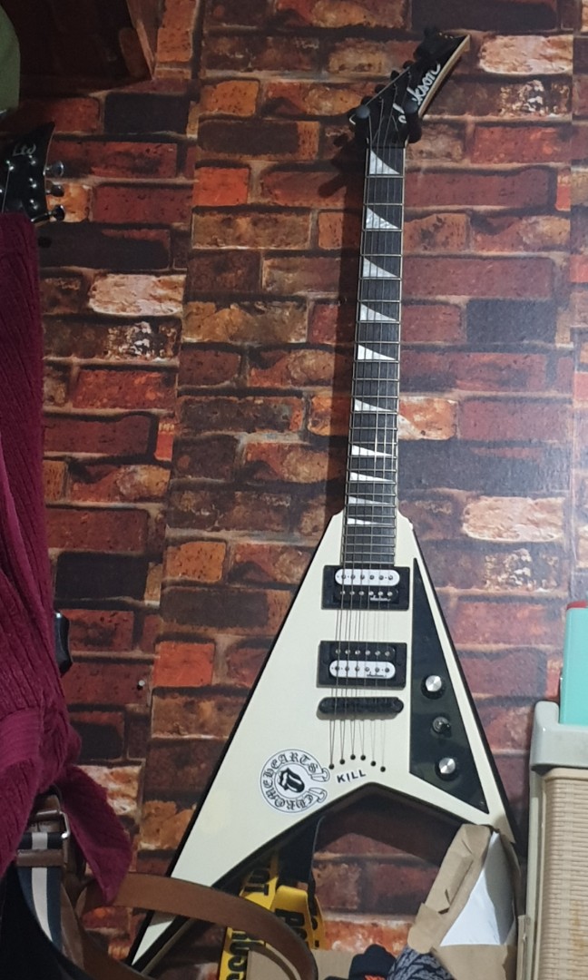 Selling Jackson Randy Rhodes Flying V JS32T, Hobbies & Toys, Music ...