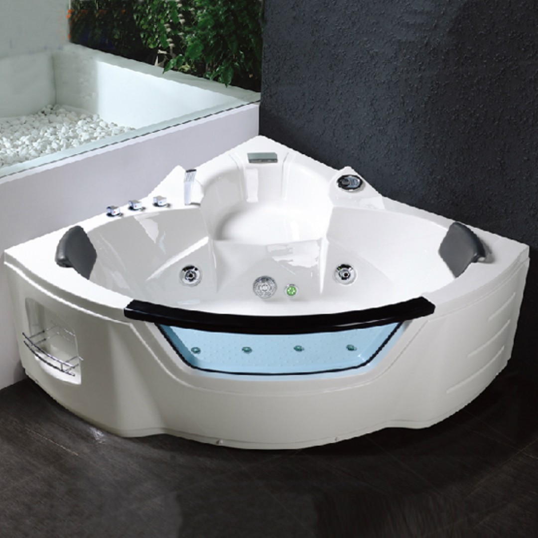 Jacuzzi/Massage Bathtub, Furniture & Home Living, Bathroom & Kitchen ...
