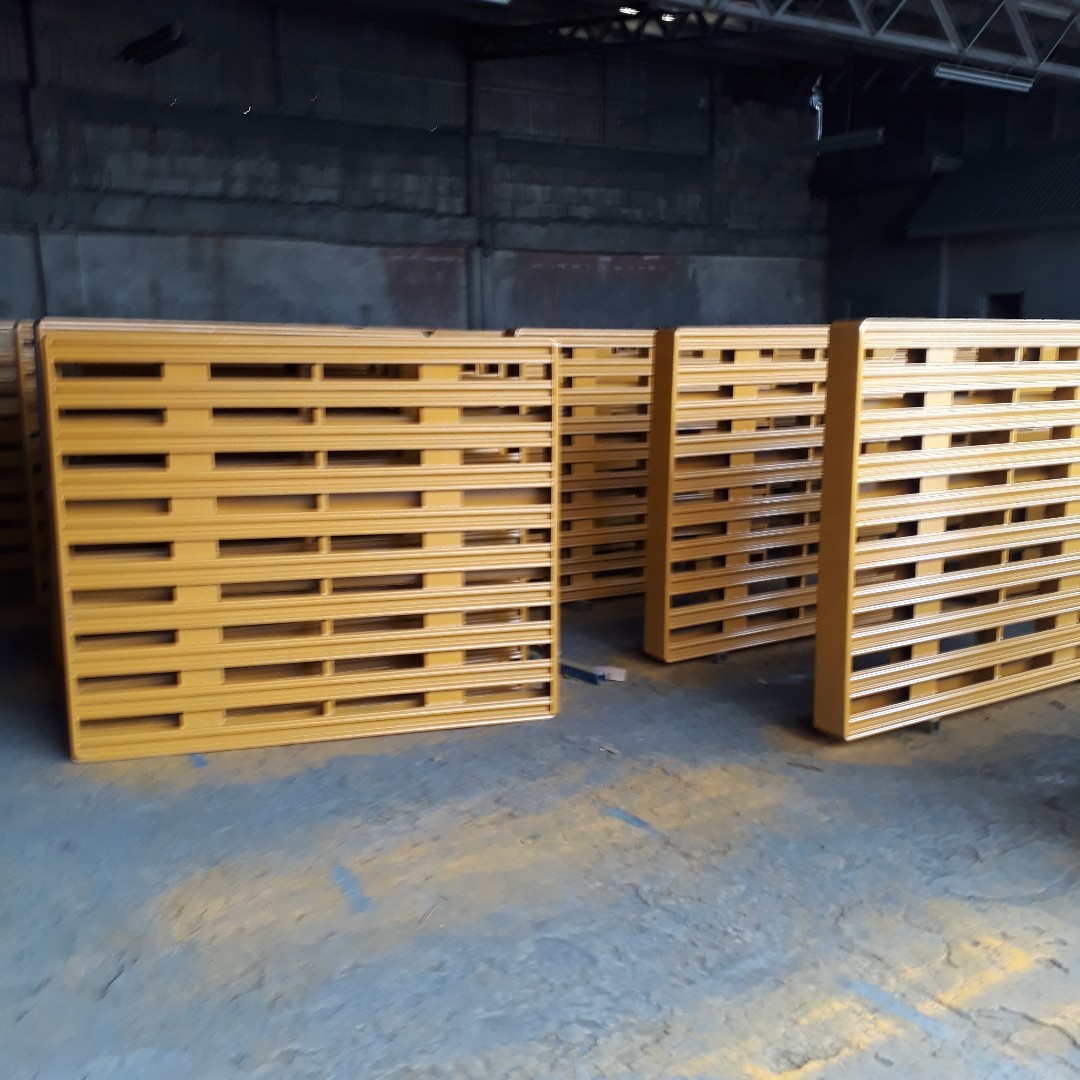 Pallet Steel paleta, Commercial & Industrial, Industrial Equipment on ...