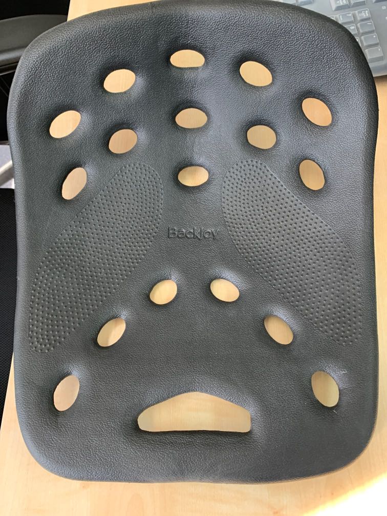 Backjoy 坐墊 (二手）, 健康及營養食用品, 牙套，支撐器和保護器 - Carousell