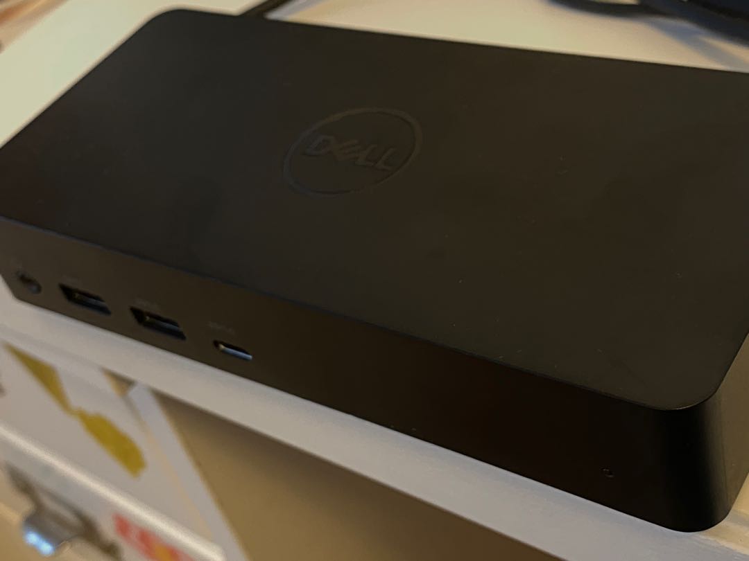 Dell d6000 USB-C hub with adaptor, Electronics, Computer Parts ...