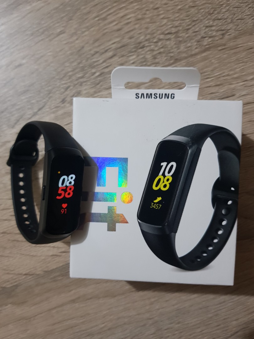 Samsung Galaxy Fit SM-R370 (2019), Men's Fashion, Watches & Accessories ...