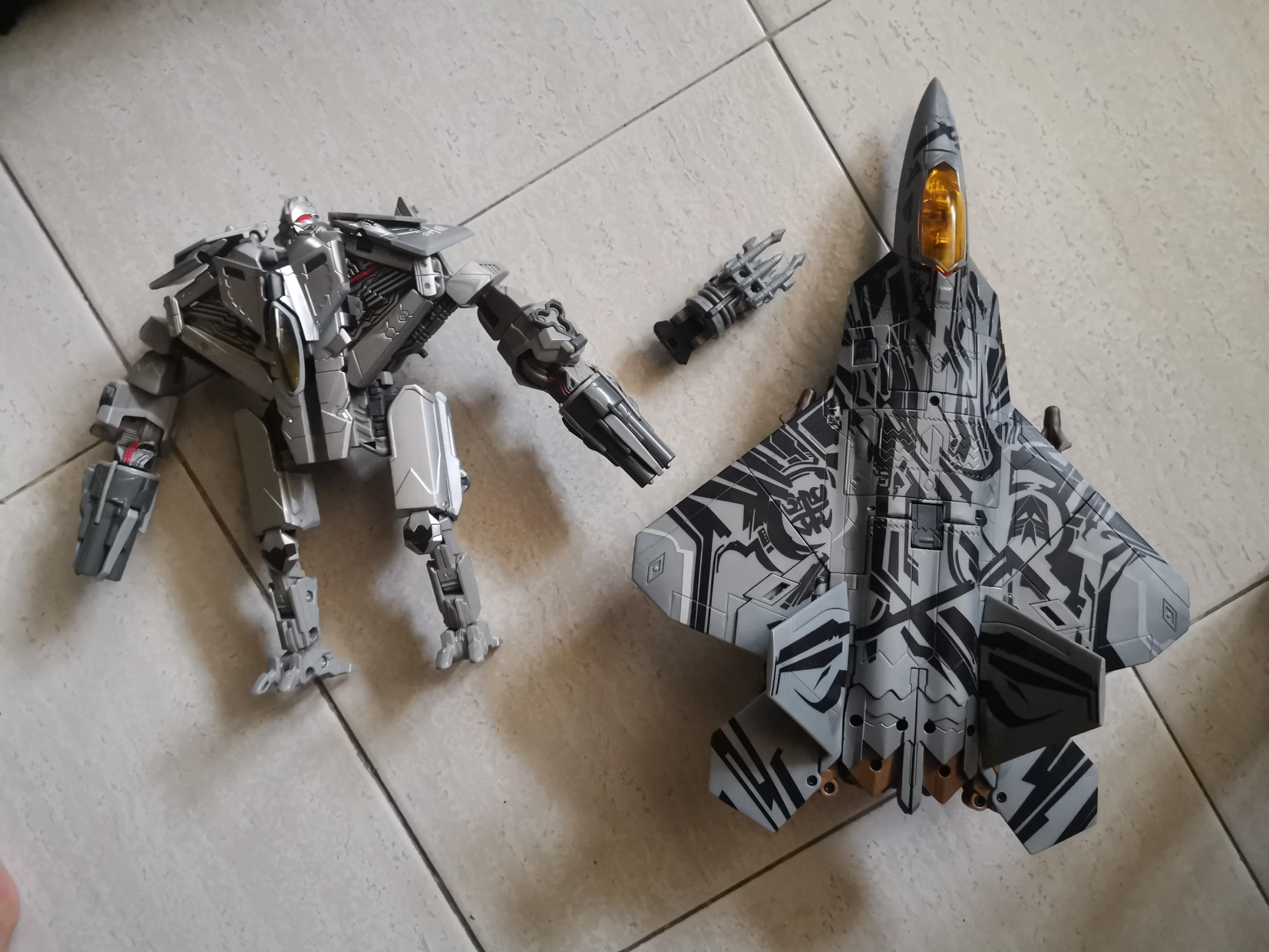 Transformers Starscream. Alien tattoo leader class and Standard voyager ...