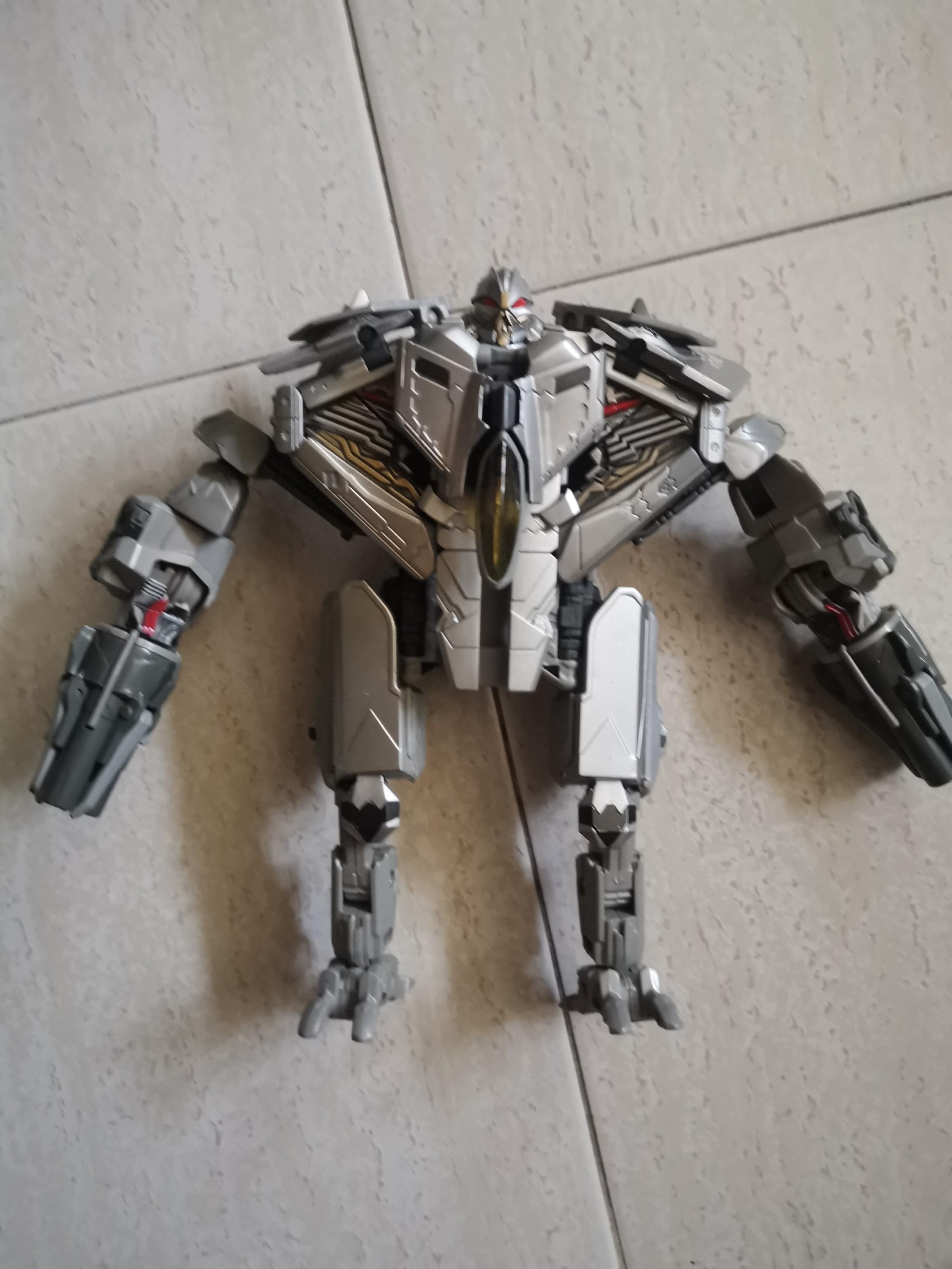 Transformers Starscream. Alien tattoo leader class and Standard voyager ...