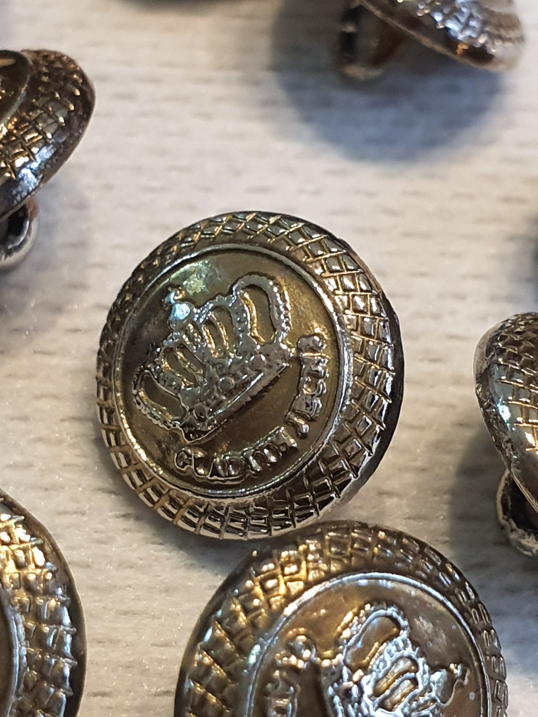 Vintage style crown buttons x 10 pcs, Hobbies & Toys, Stationery ...