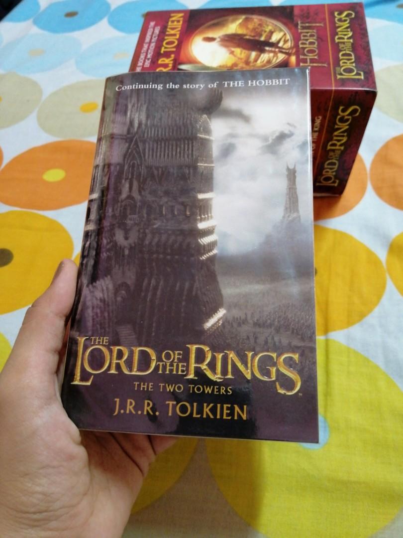 J.R.R. Tolkien 4-Book Boxed Set: The Hobbit and The Lord of the Rings ...