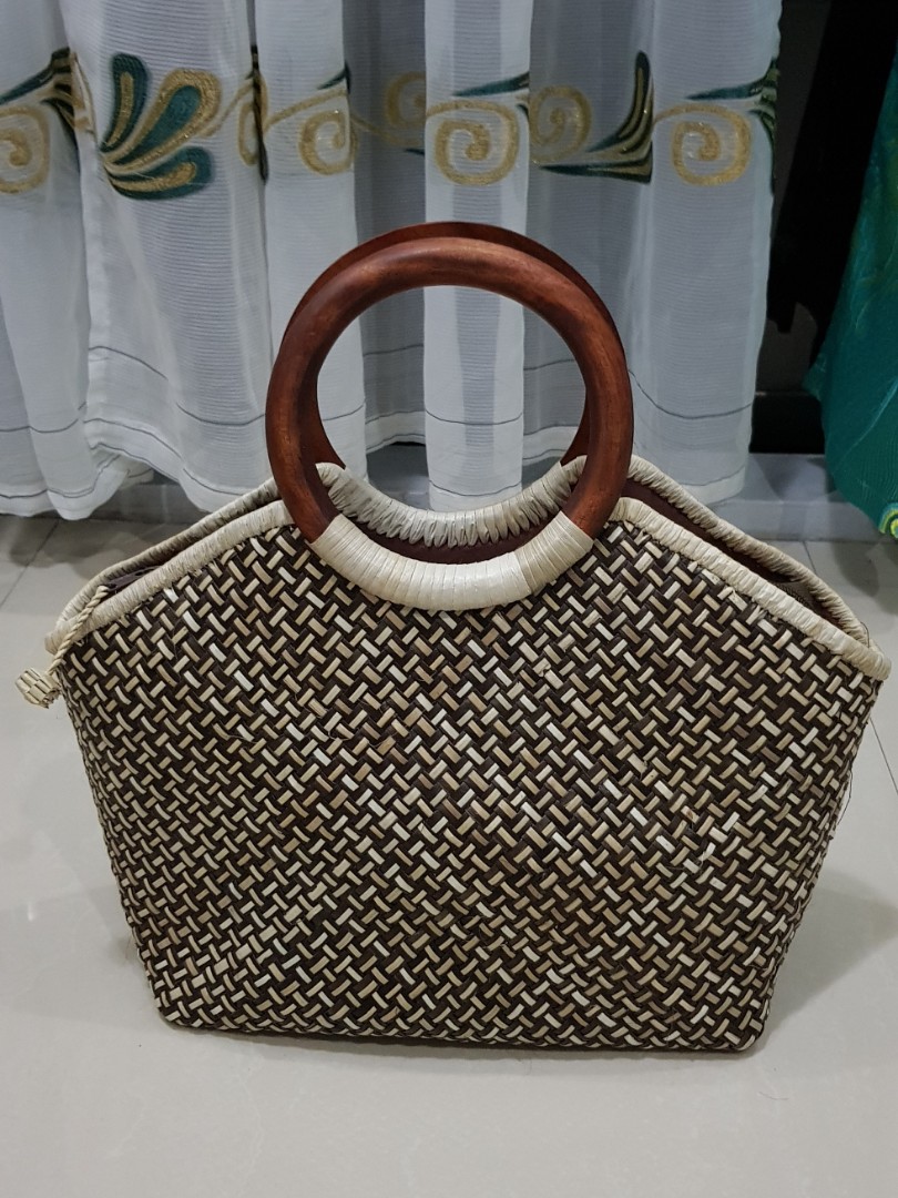 Native Pandan tote bag, Women's Fashion, Bags & Wallets, Tote Bags on ...